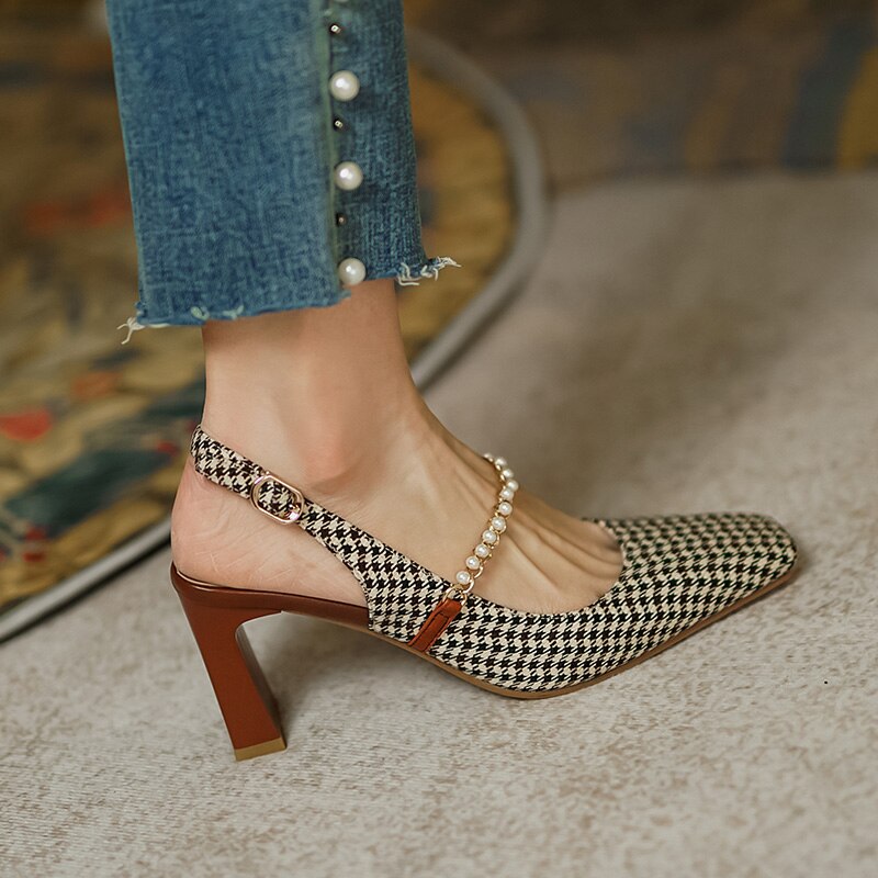 Eva Shoes – DarkGlow